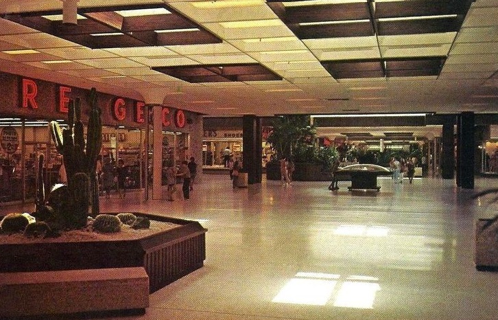 MALL HALL OF FAME