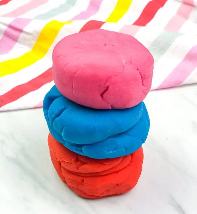 36 Homemade Playdough Recipes - No Cook, Scented, Flavoured & Specialty ...