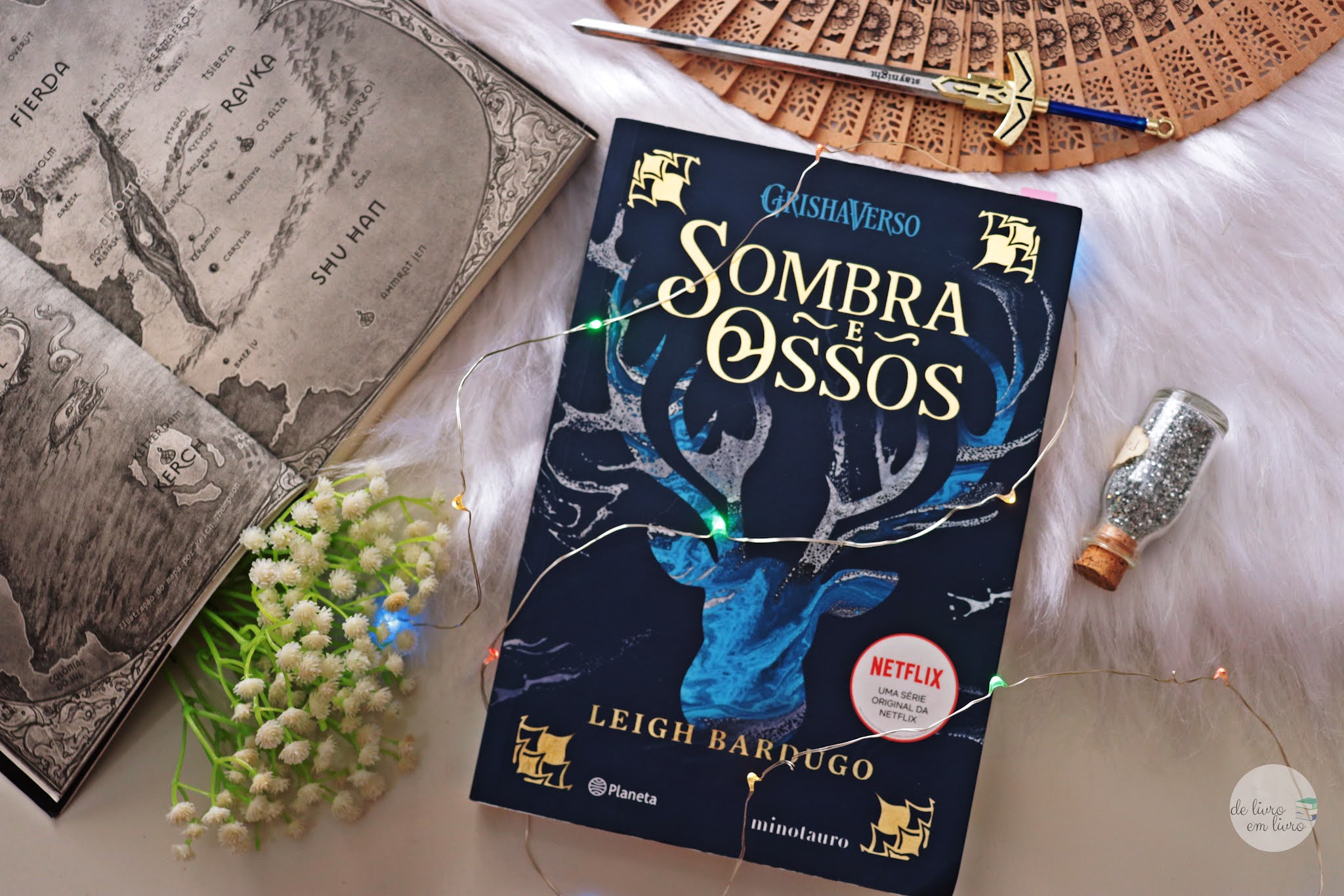 Sombra e Ossos (Trilogia Grisha, vol.1) - Leigh Bardugo (resenha) | De Livro em Livro