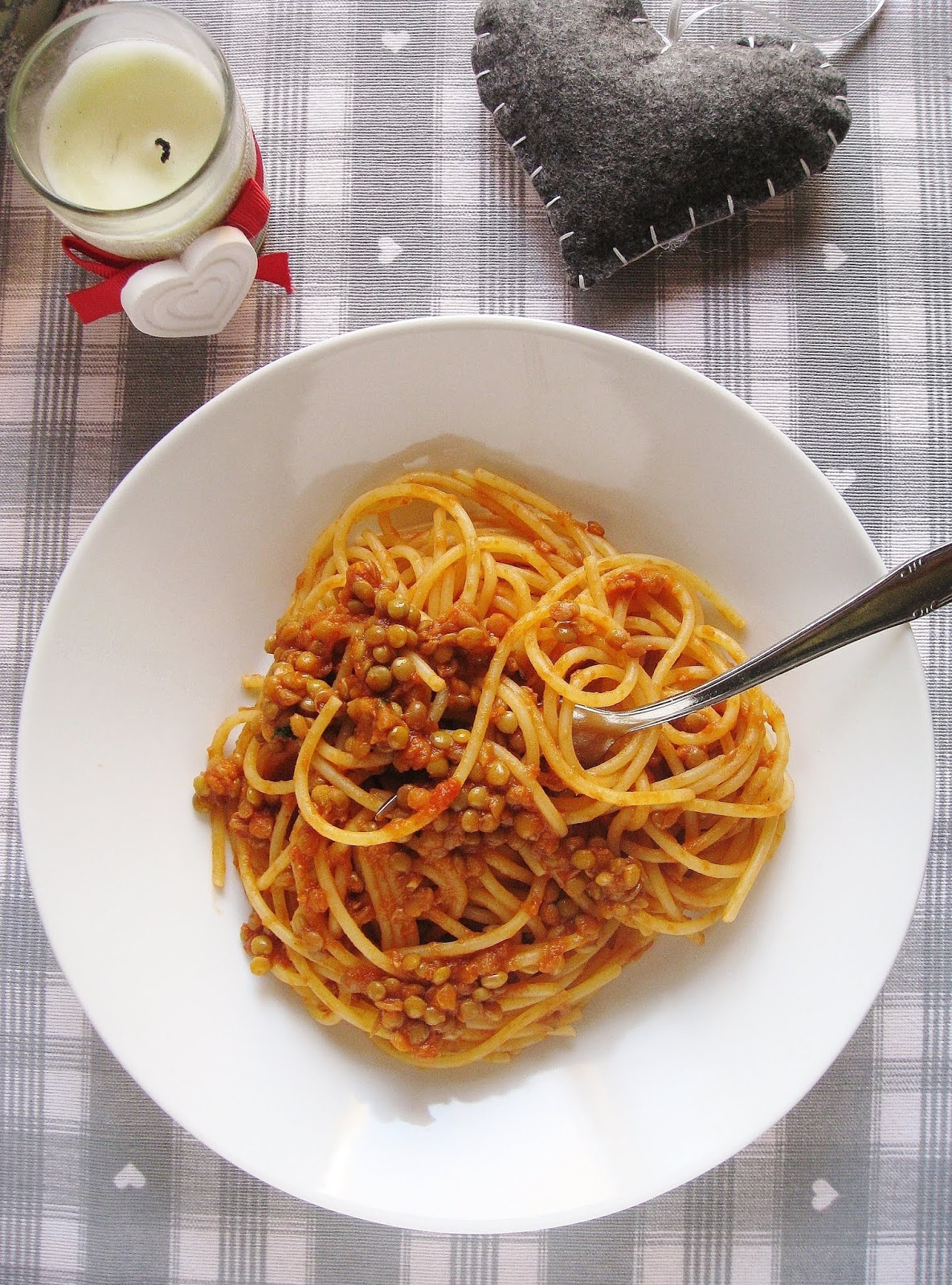 Gli Esperimenti di Mary Grace: Spaghetti con Ragù di Lenticchie ...