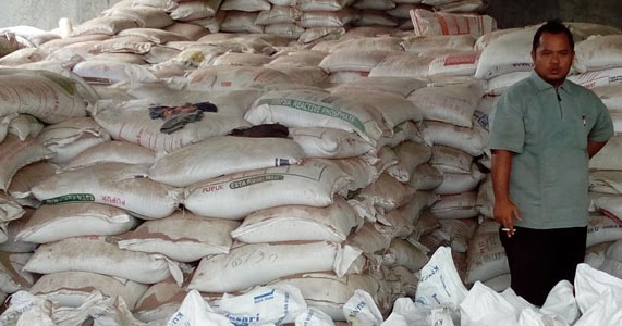 Gudang Pasir Silika: Tentang CV. MITRA NAYLA SILICA MINING