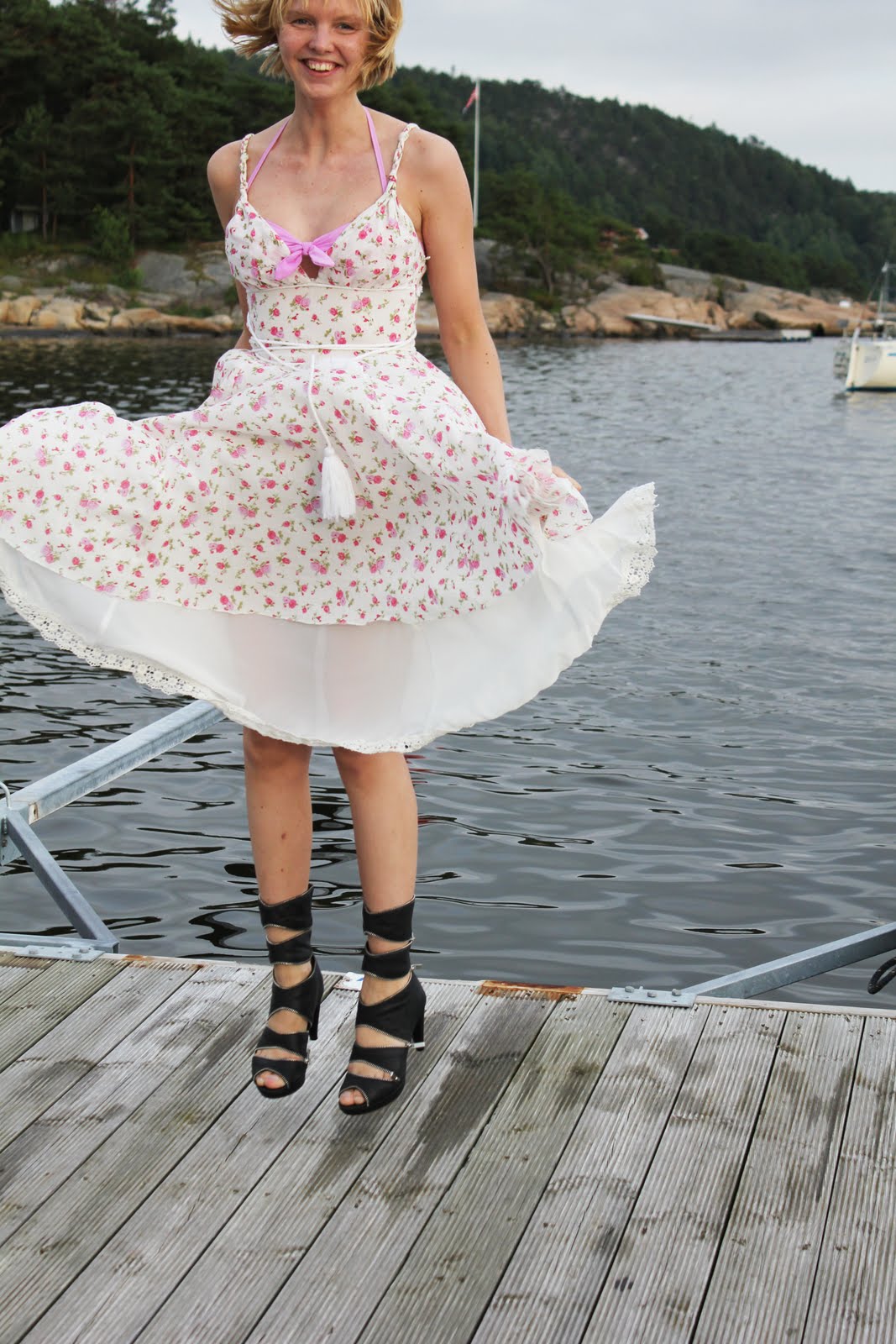 FASHION IN OSLO: Windy dresses by the sea