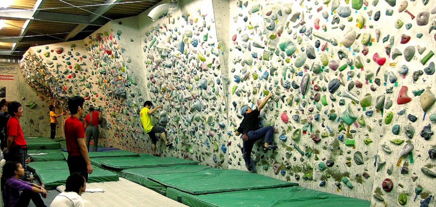 INFOS ESCALADE - BELGIUM: LA PLUS HAUTE SALLE D'ESCALADE DE BELGIQUE