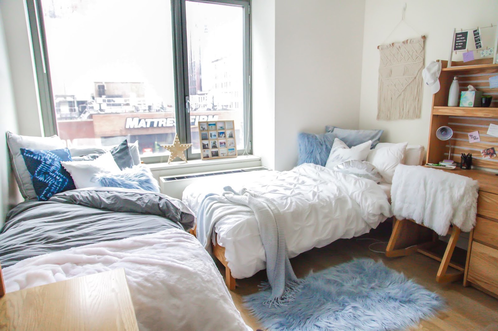 Small-budget Dorm Room Designs