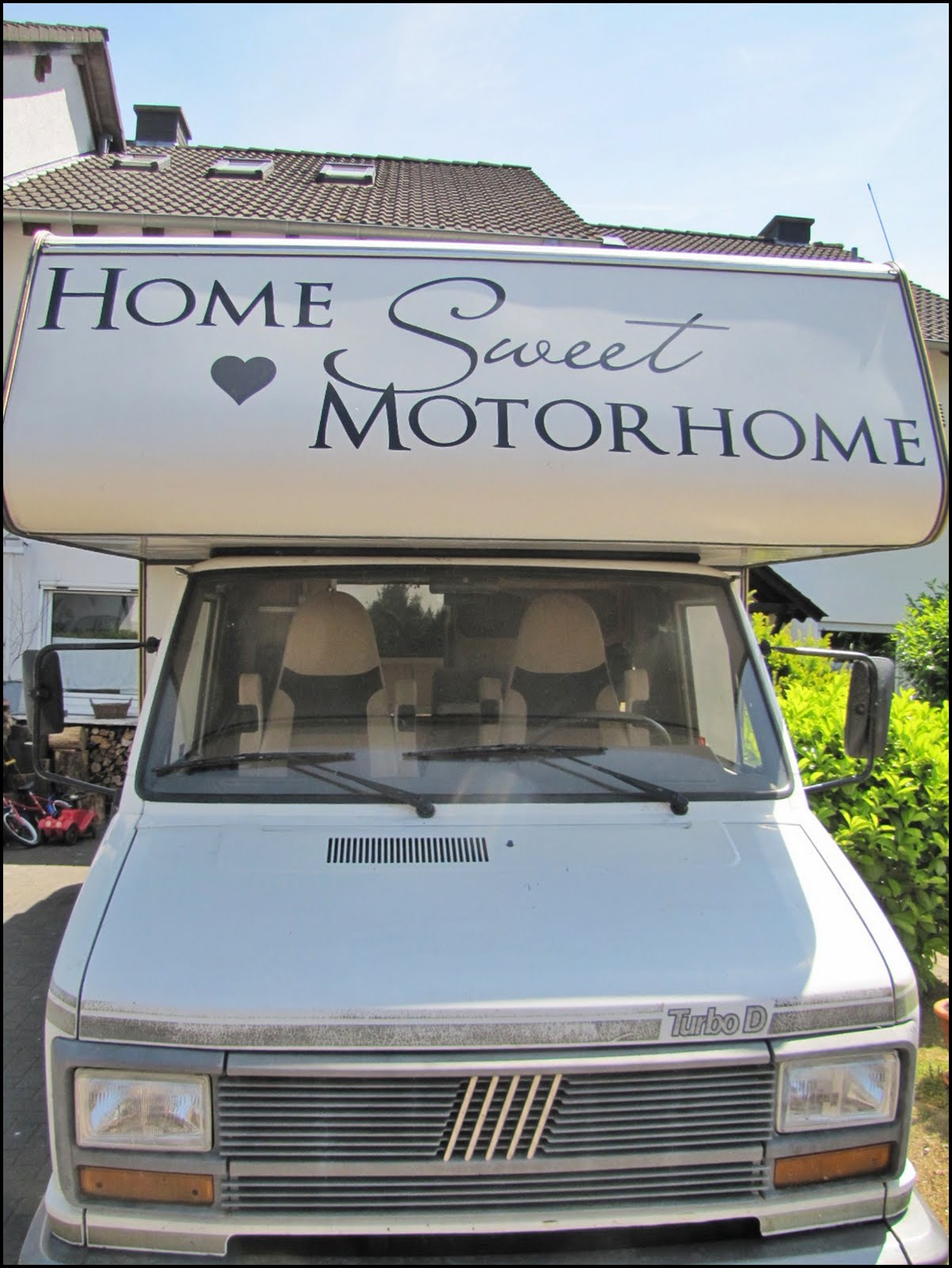 Anyone Can Decorate: March 2012