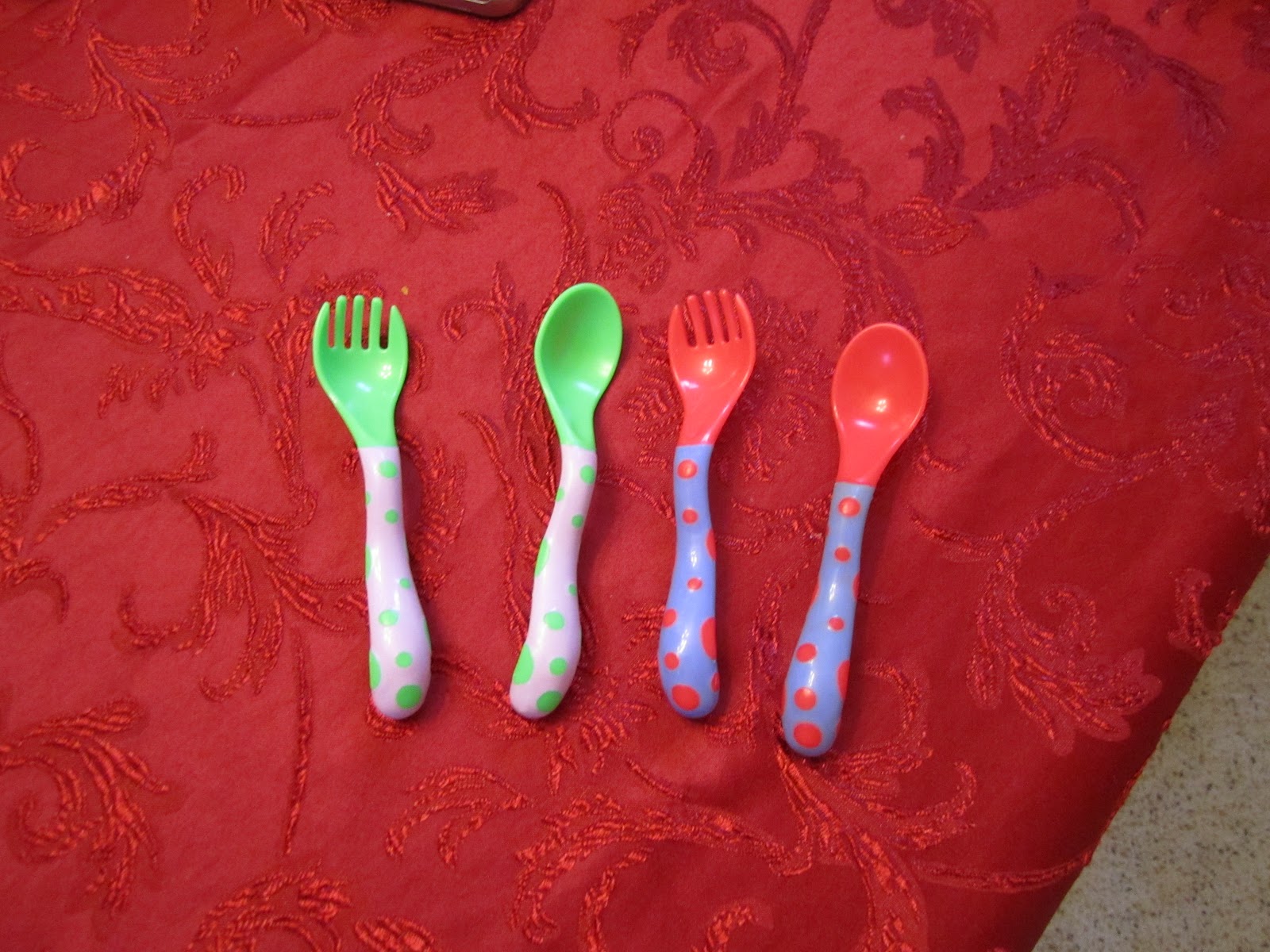Ditslife: Nuby 4 Pack Spoon and Fork Review