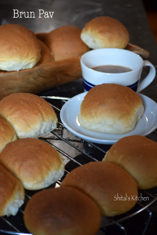 Shital's-Kitchen: Brun: Kadak Pav