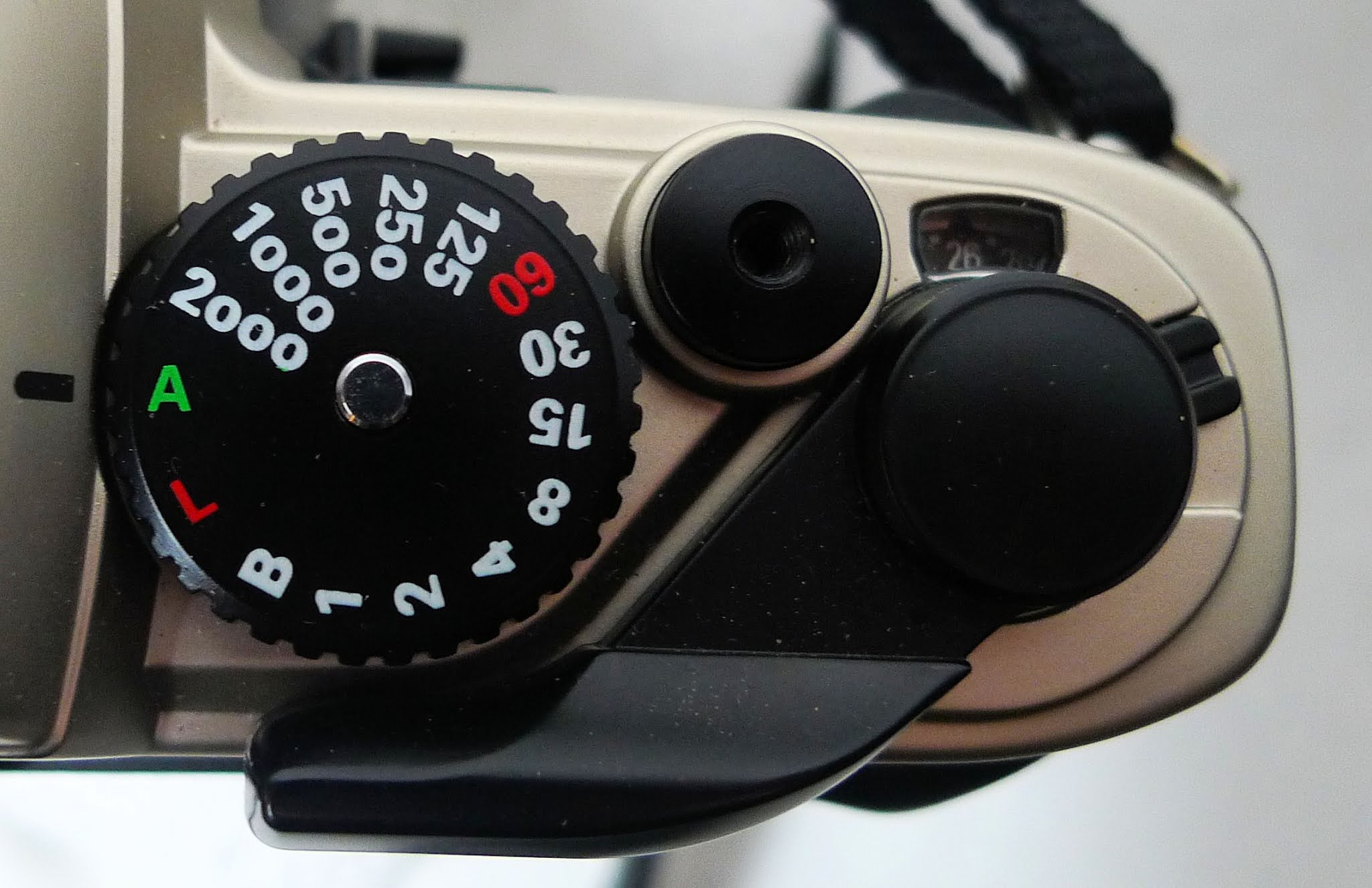 Random Camera Blog: Nikon FE10 - Hands On Review