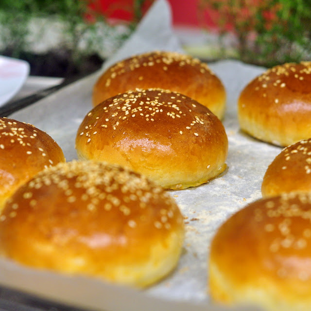 Širšių lizdas: Naminės bandelės mėsainiams (dar vienas receptas)