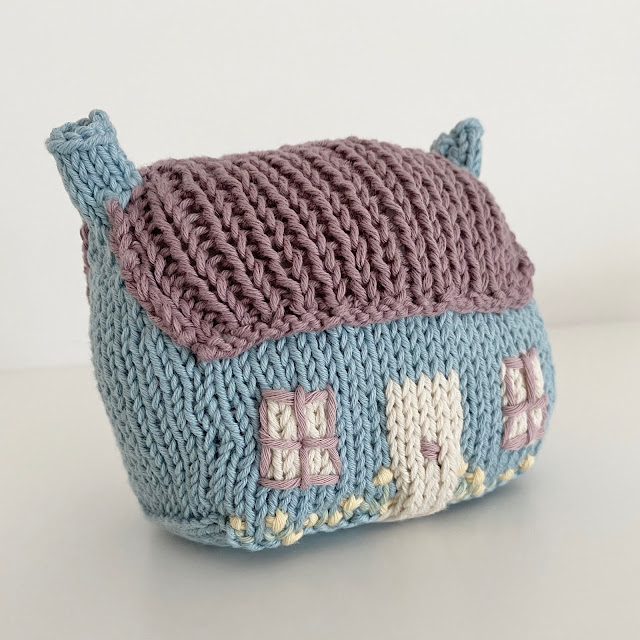 Hand Knitted Things: Knitted Toys and Smaller Needle Size