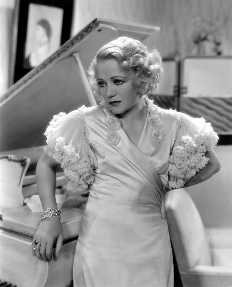 Museo LoPiù: Alphabet of movie stars (Vintage glamour portraits ...