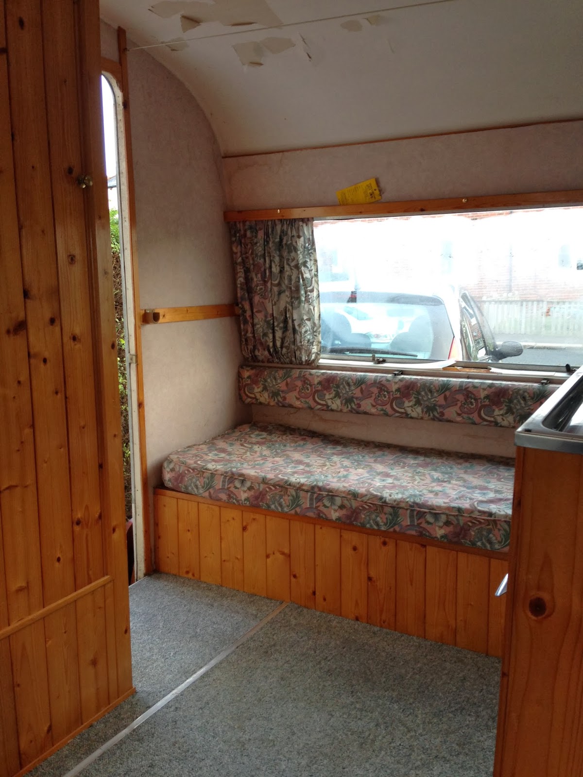 Cool Caravanning: My 1969 Sprite 400 is Home!