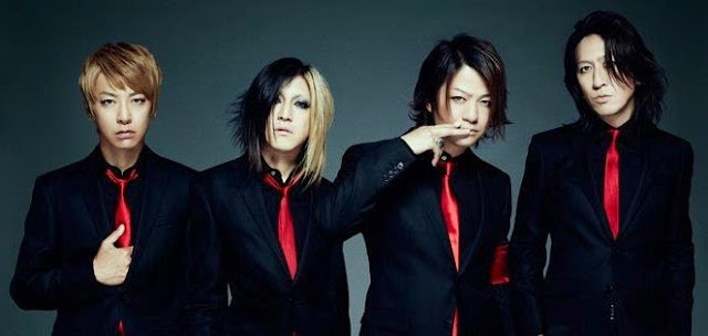 [Maxi-Single] GLAY - Hyakkaryoran / Hashire! Mirai [2014.10.15]