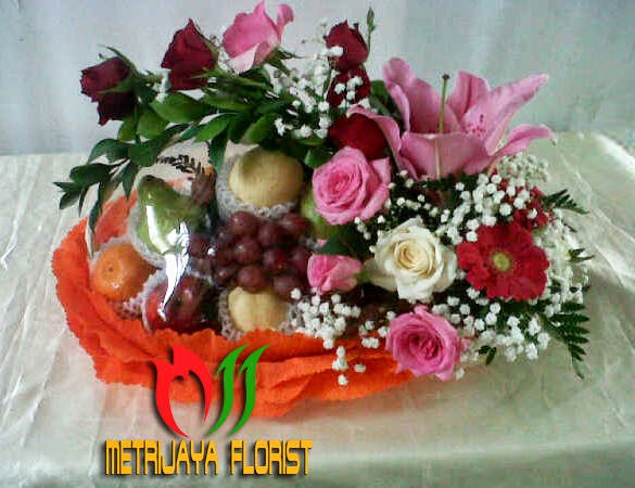 Parcel Buah dan Bunga