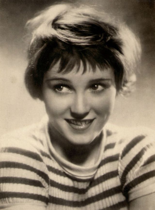 35 Beautiful Photos of Dolly Haas in the 1930s ~ Vintage Everyday