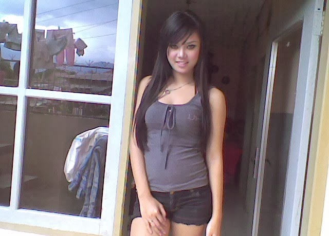 ABG Toket Montok dan Kenyal Pose Narsis Menggoda - Dunia Tante dan ABG