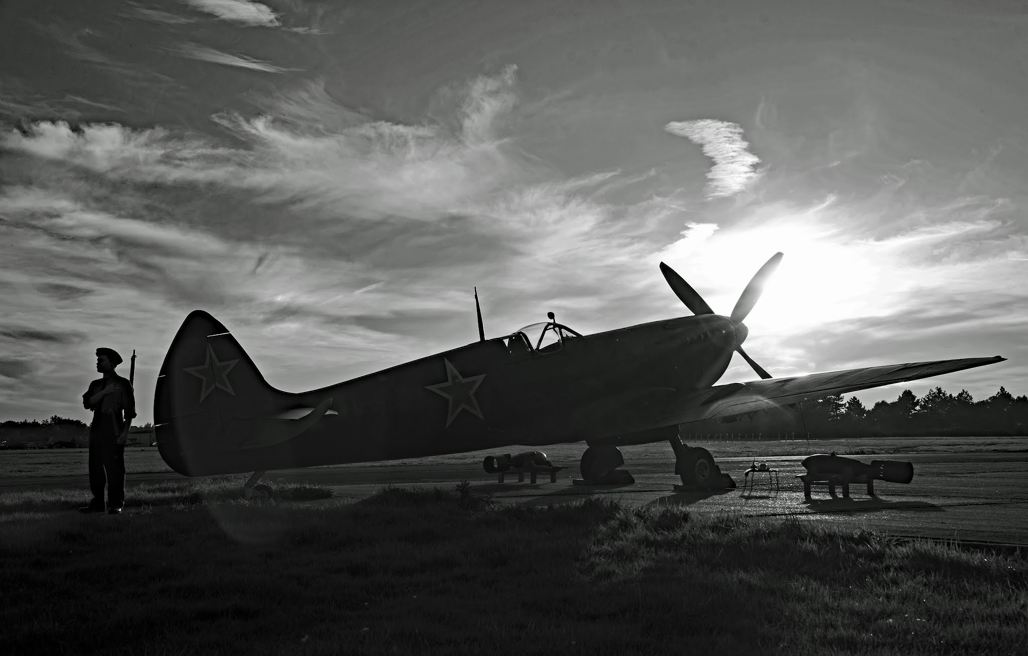 The Russian Spitfire PT879 (The Hangar 11 Collection) North Weald ...