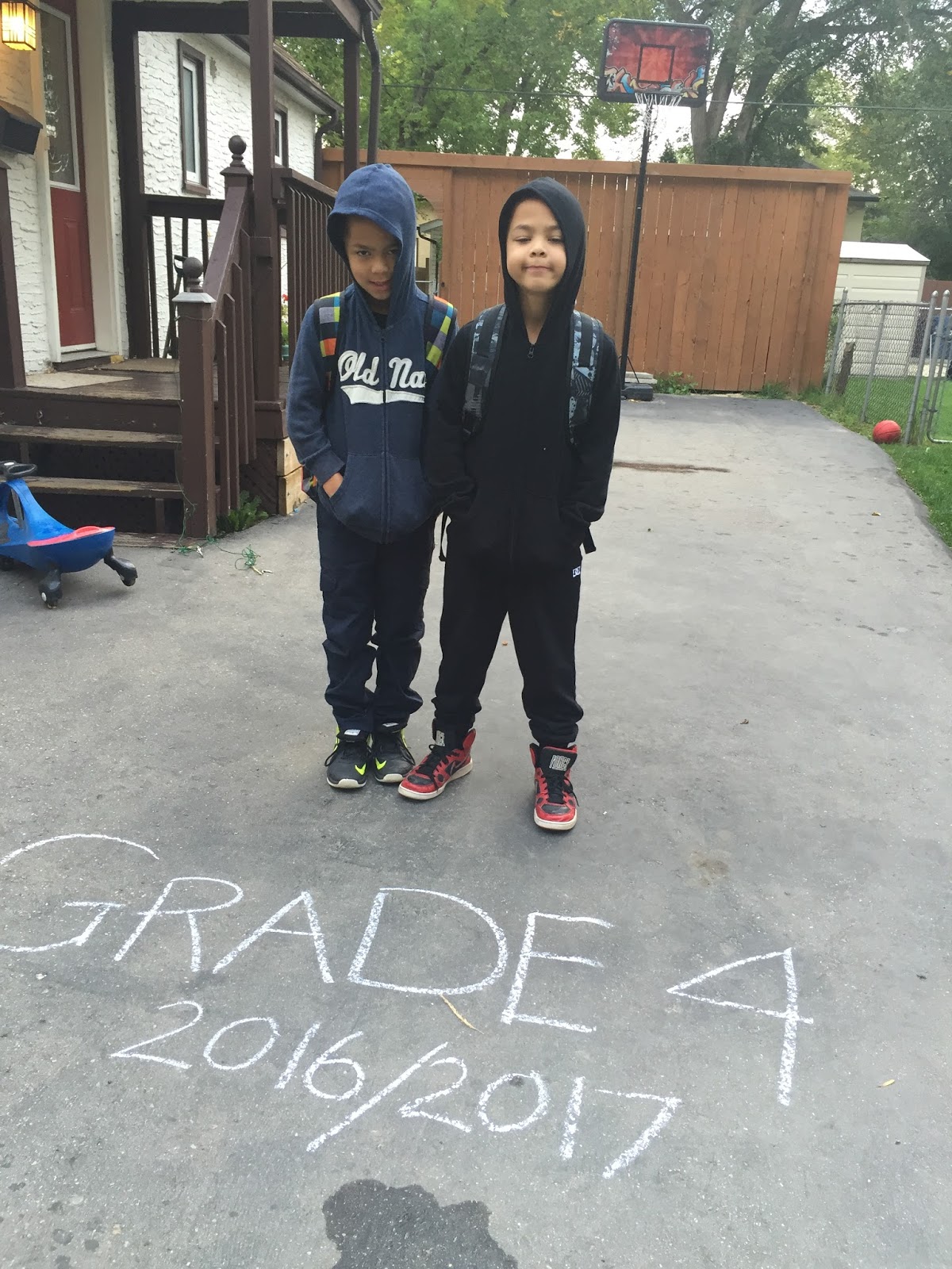 Twin Mommy Adventures First Day Of Grade 4 twin-mommy-adventures-first-day-of-grade-4
