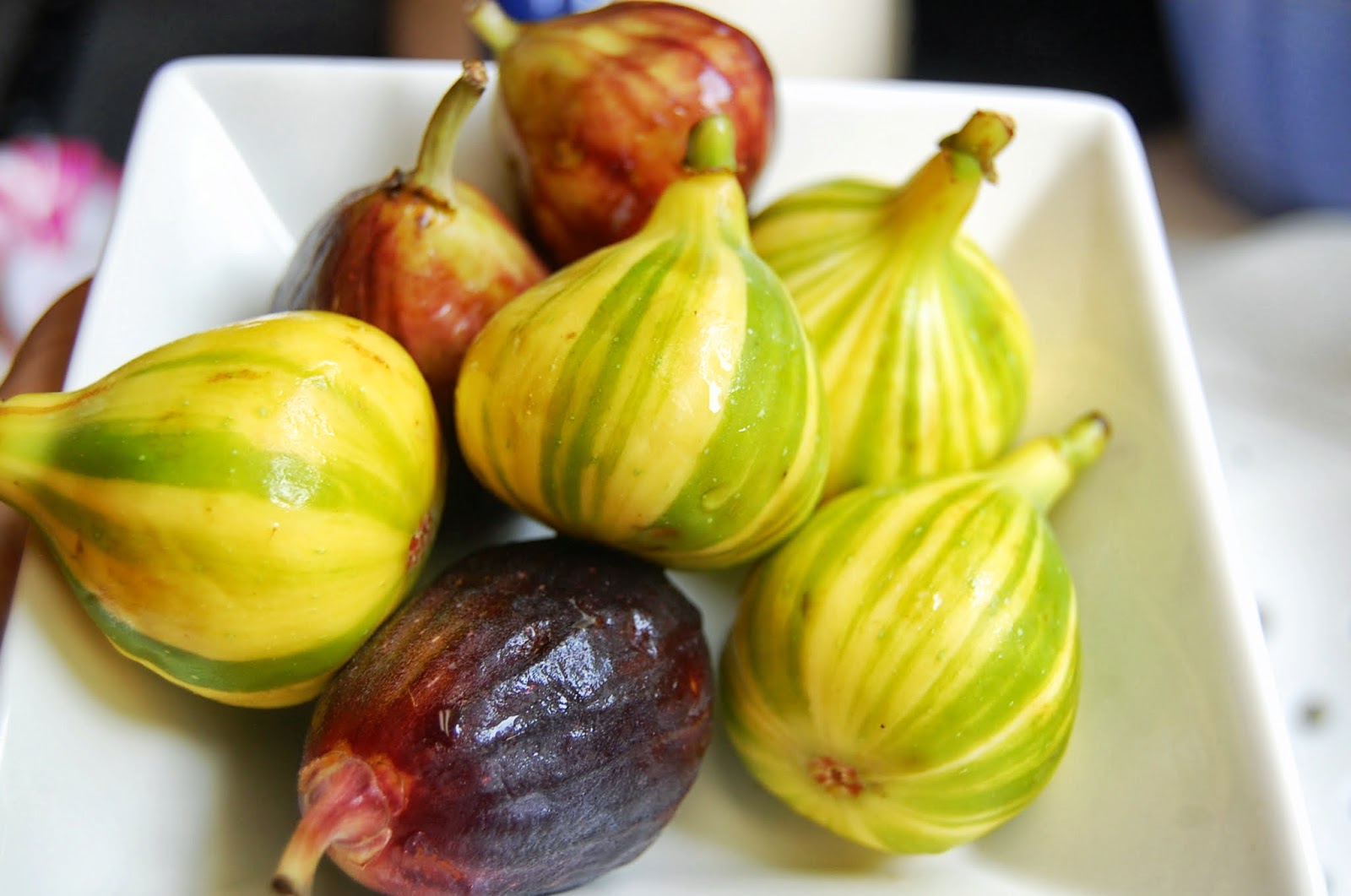 Daily*Dishin: Fresh Figs with Lemon Cream
