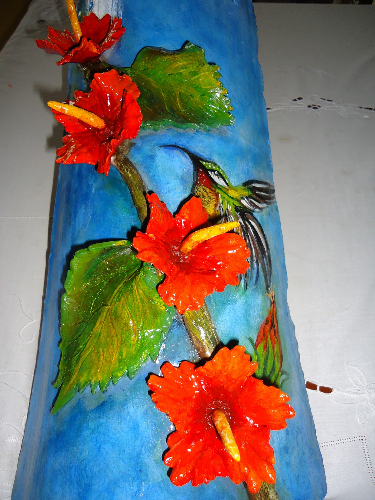 TEJAS DECORATIVAS ESTILO CARIBEÑO: TEJA EN RELIEVE Y PINTADA A MANO