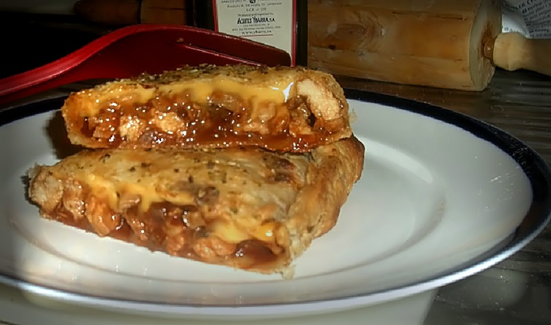 Sorieya's Homemade Cooking: Homemade BBQ chicken hot pockets