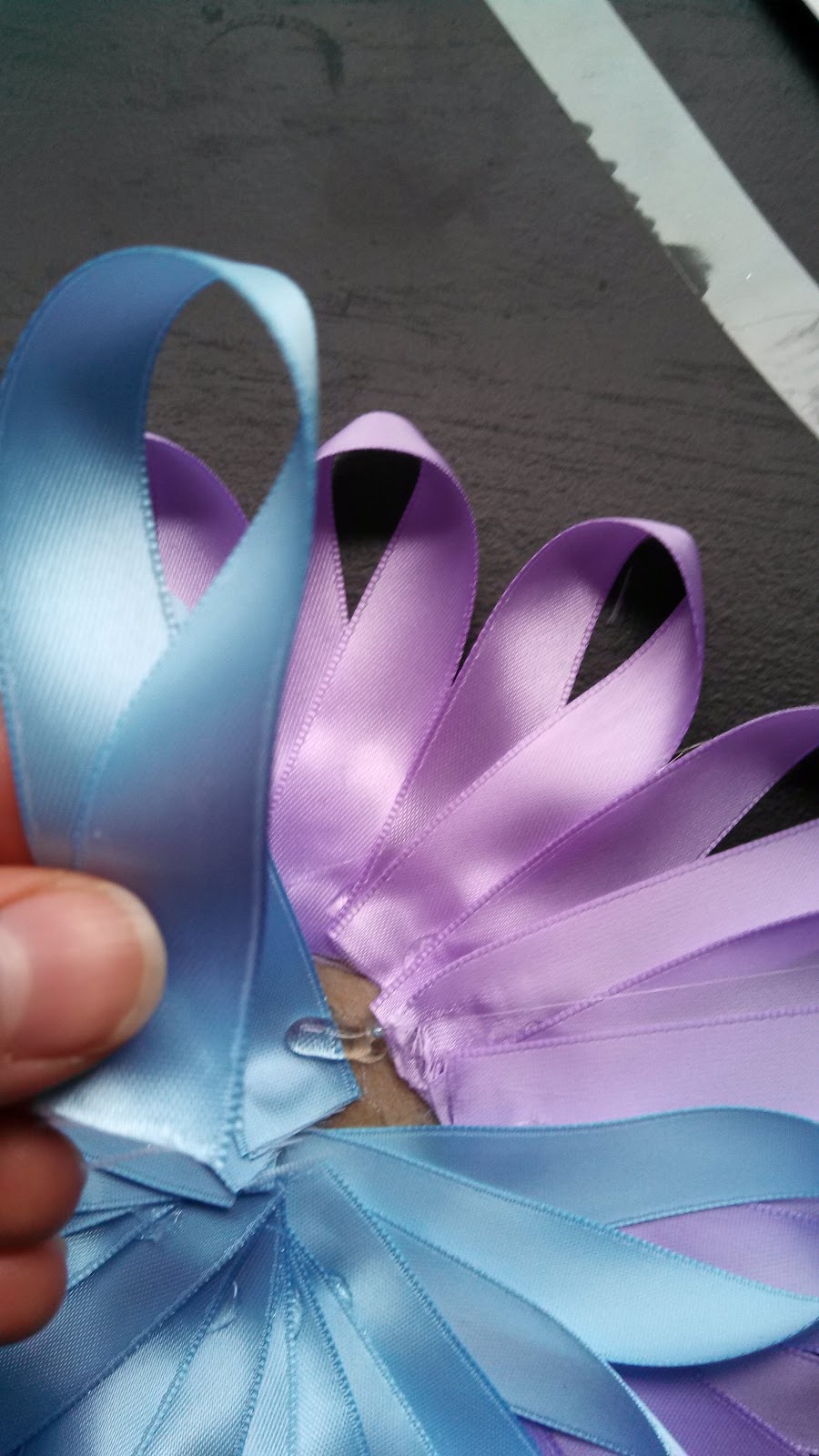 Alli Crafts: Craft Tutorial: Large Ribbon Flower