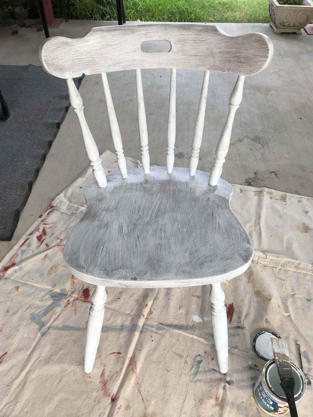 Clover House: How to Paint Chairs the Easiest Way