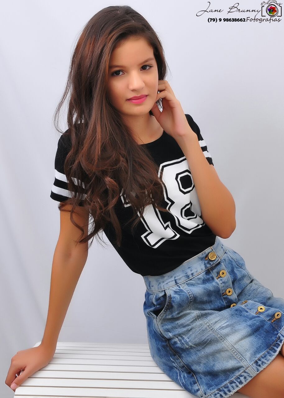 Clichês Femininos: Ensaio Fotográfico - Meus 18 Anos