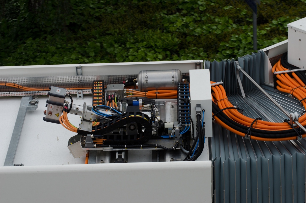 ABB unveil wireless electric bus with 15 sec Flash charging [VIDEO ...