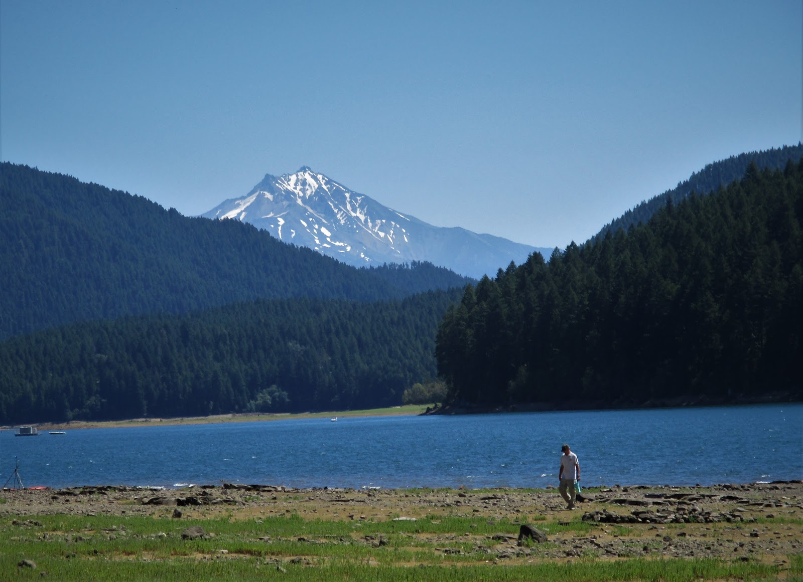Trekking with the Bs: Detroit Lake, Oregon