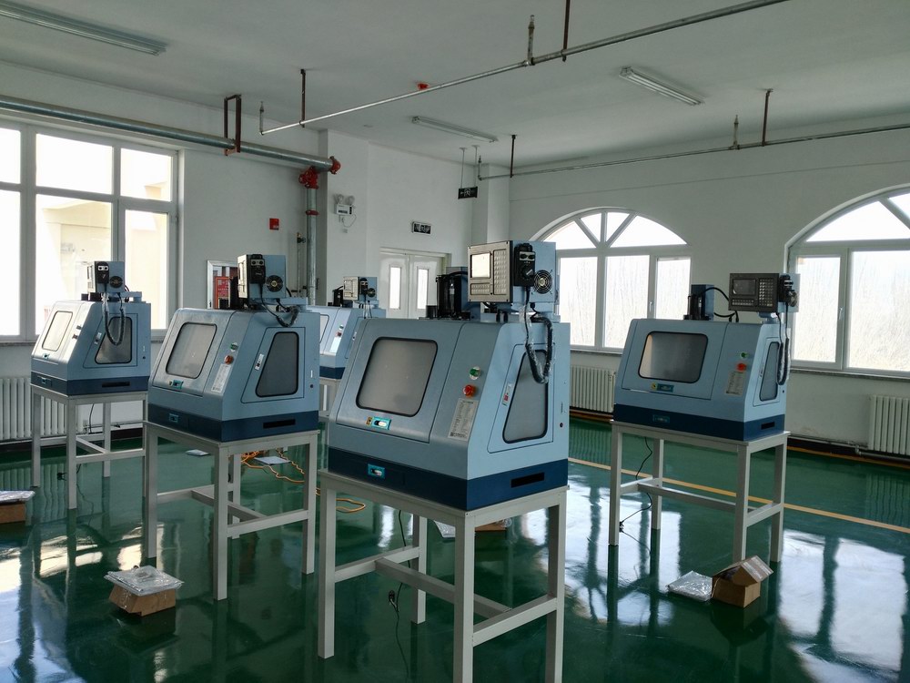 China Small CNC Machines for use at home