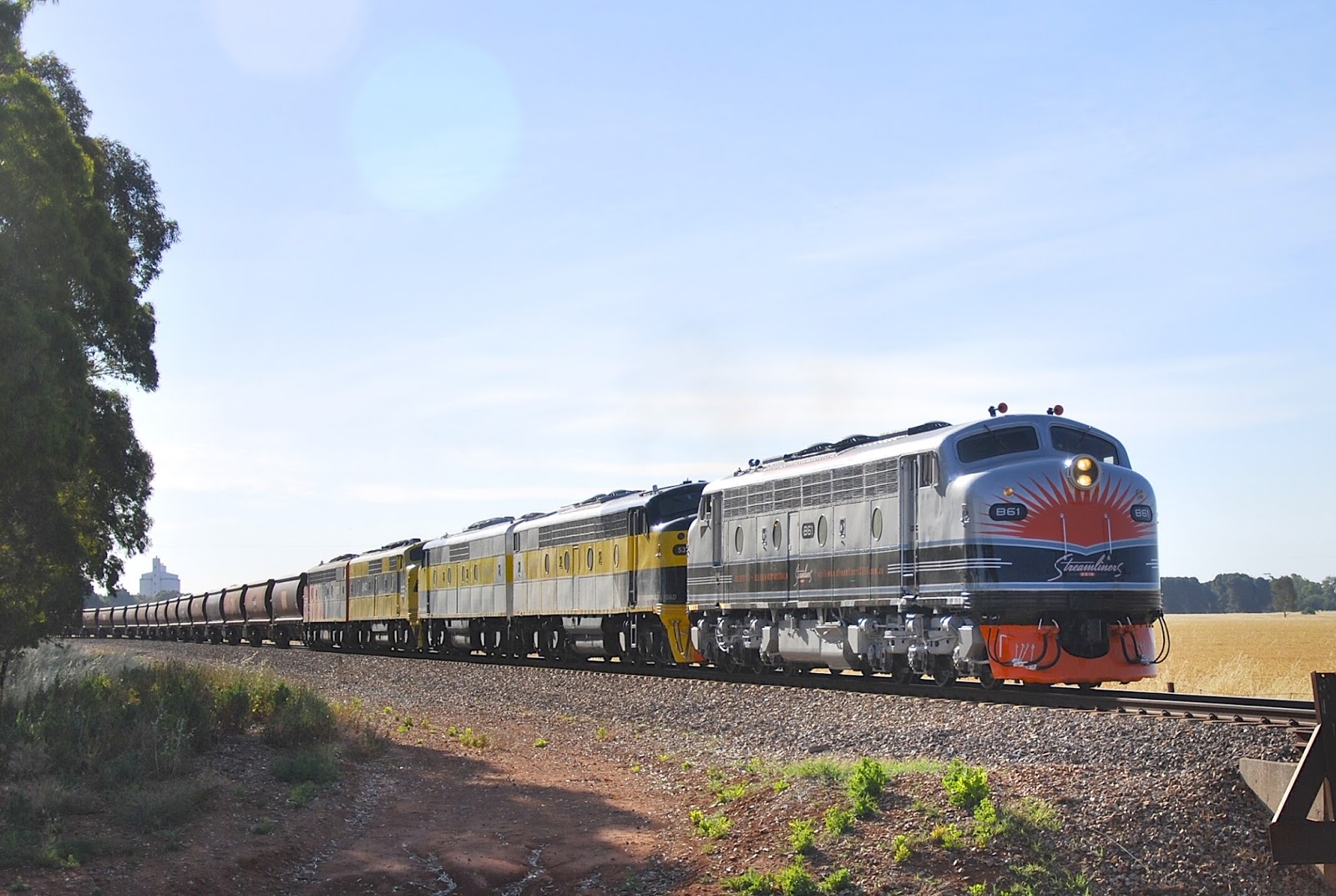 Oztrains: Streamliners