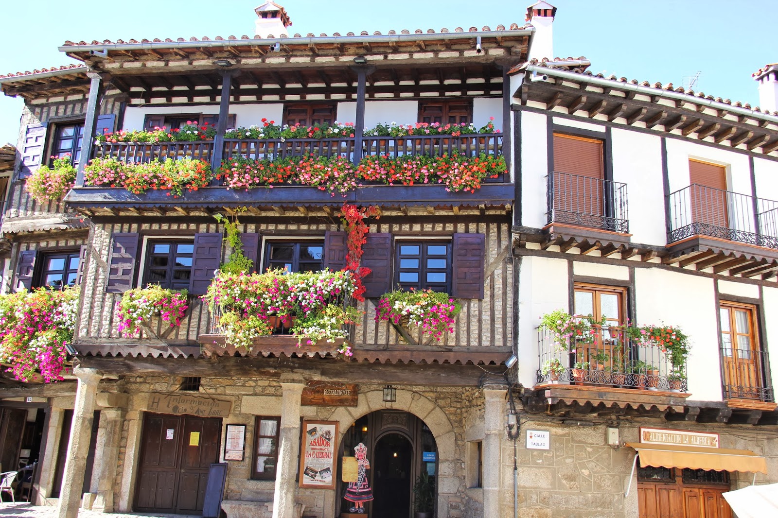 Un Mundo de Maravilla Infinita: Hiking in La Alberca