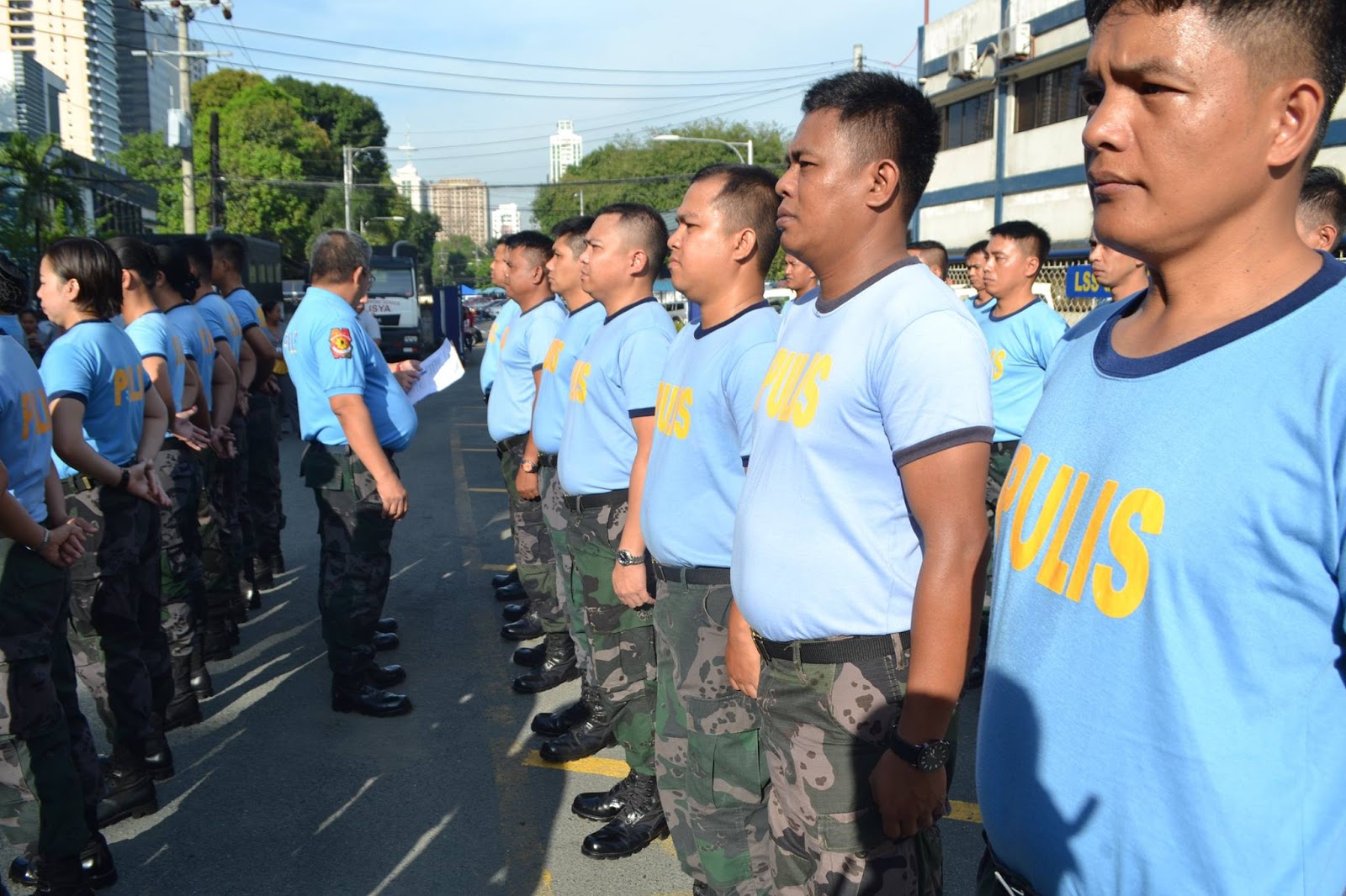 pnp uniform - philippin news collections