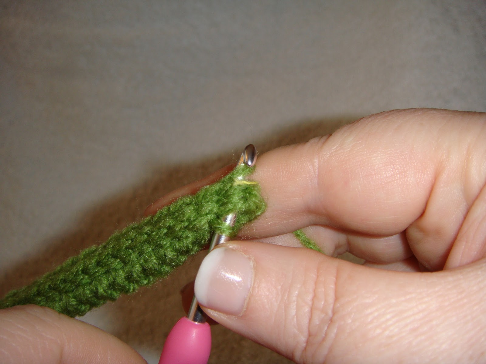 and on the left: Pipe Cleaner Stems - How I did it