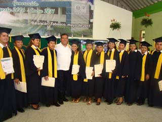 Balancan Noticias: Egresan 147 alumnos del Instituto Tecnológico ...