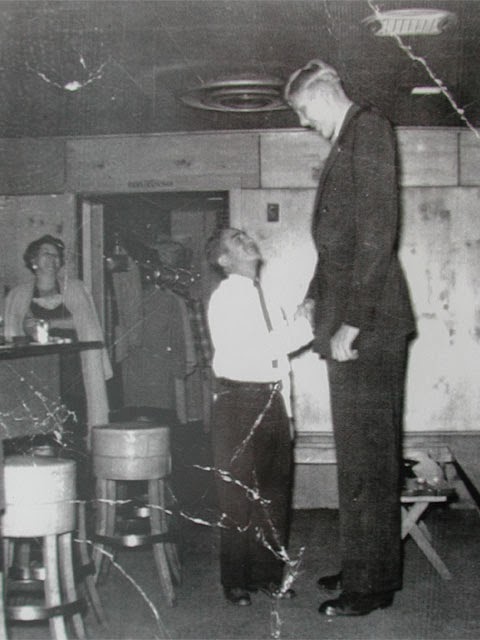 Did you know?: Tallest People Ever