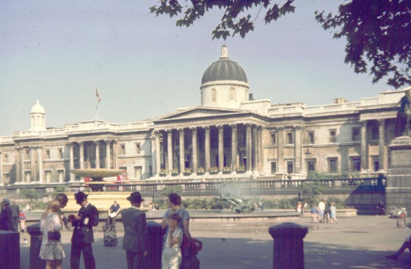 28 Vintage Color Snapshots of London in the 1960s ~ Vintage Everyday