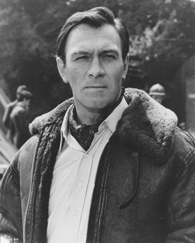 20 Portraits of a Young and Handsome Christopher Plummer in the 1950s ...