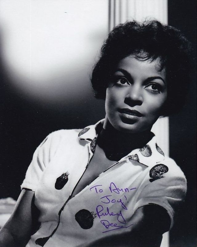 30 Beautiful Photos of Ruby Dee From Between the 1940s and ’60s ...