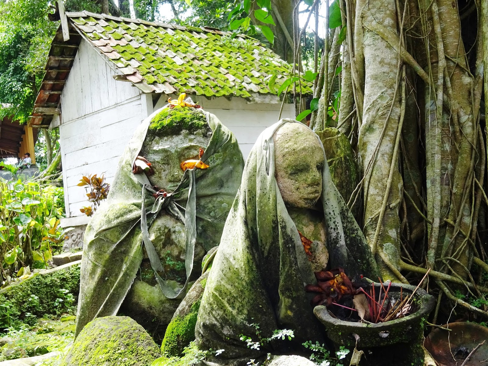 jombang city guide: Sendang Made : Petilasan Prabu Airlangga ...