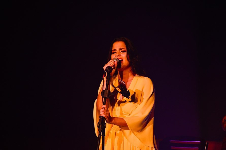 Ana Rafaela realiza show voz e violão no domingo no Cine Teatro Cuiabá ...