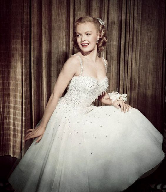 Laura's Miscellaneous Musings: A Birthday Tribute to June Haver