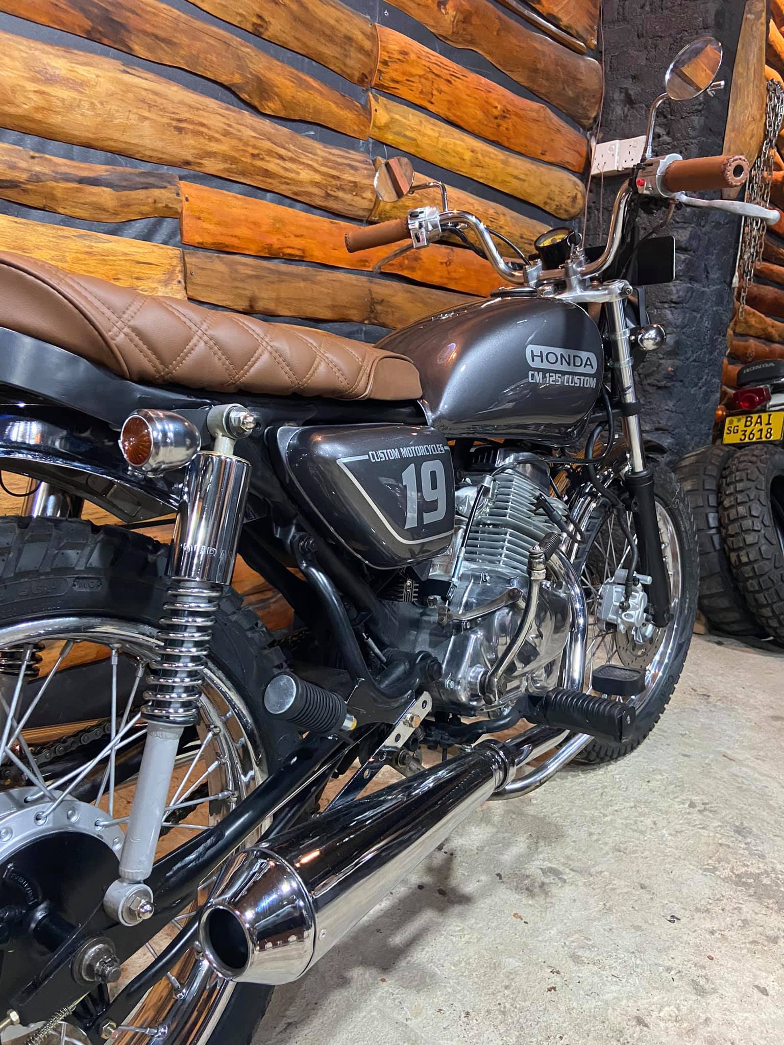 Honda CM 125 Custom Modified