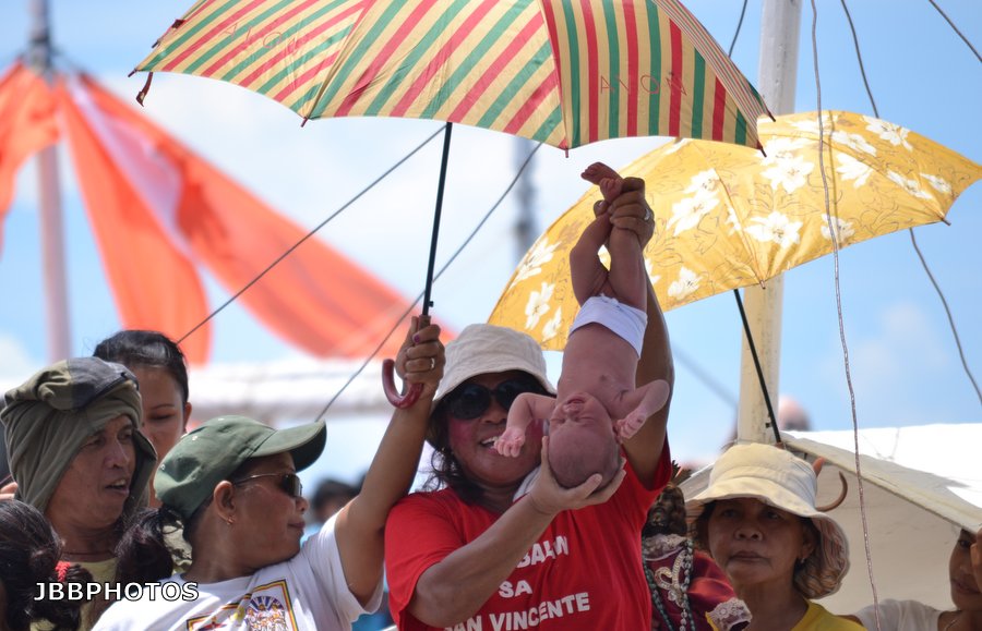 Photographs as Memories: Olango's Baliw -Baliw Festival 2013