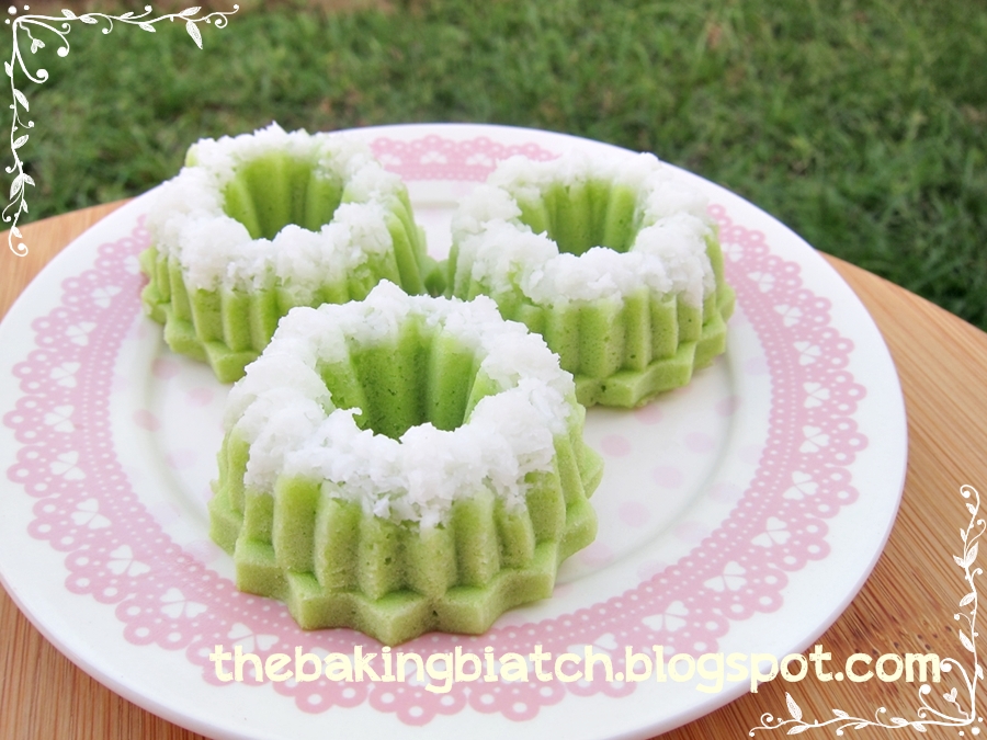 The Baking Biatch || by Cynthia Lim: Puteri Ayu (Steamed mini pandan ...