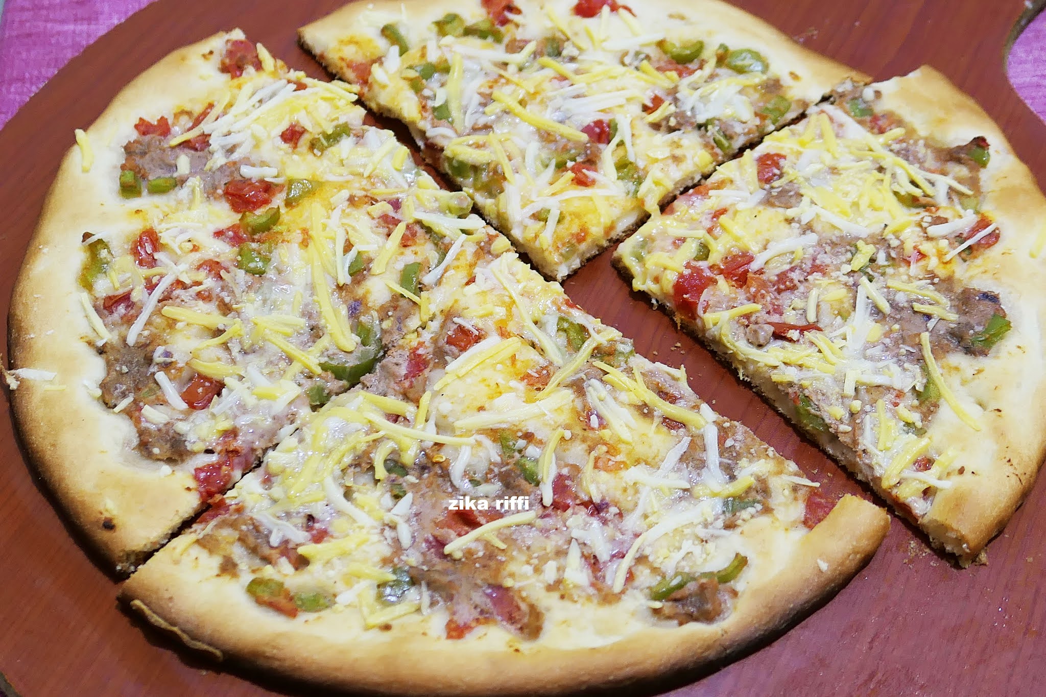 PIZZA A LA VIANDE HACHEE FAÇON LAHMACUN