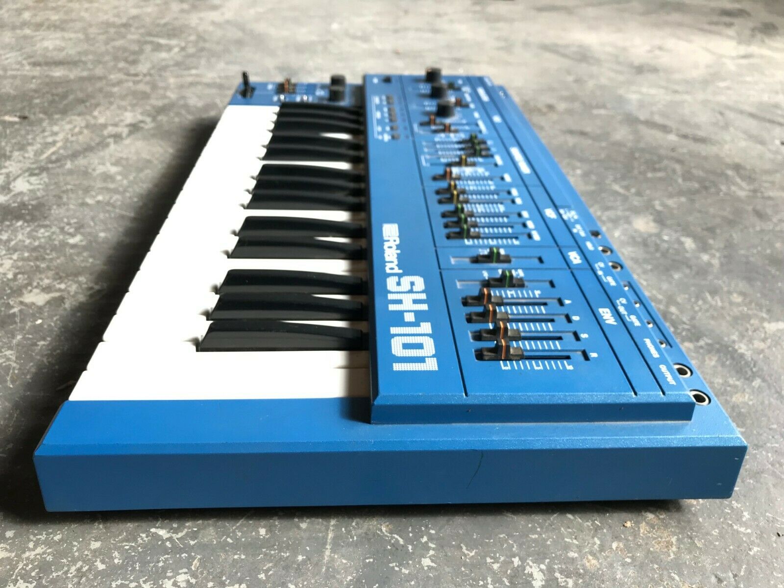 MATRIXSYNTH: Blue Roland SH-101 Keyboard Synthesizer