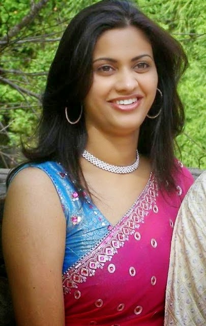 Latest Desi Girls Fans: Pakistani Beauty Is Always Looking ...