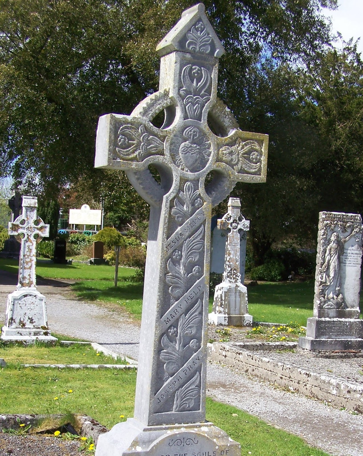Irish Heraldry: Caltra Graveyard Inscriptions 1707-2013